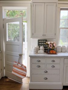 SIX TIPS FOR FINDING RAE DUNN POTTERY - MY 100 YEAR OLD HOME