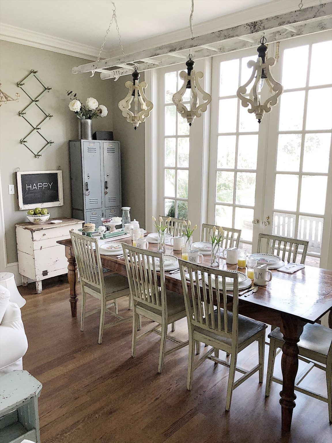 Decorating Your Home for Spring Breakfast