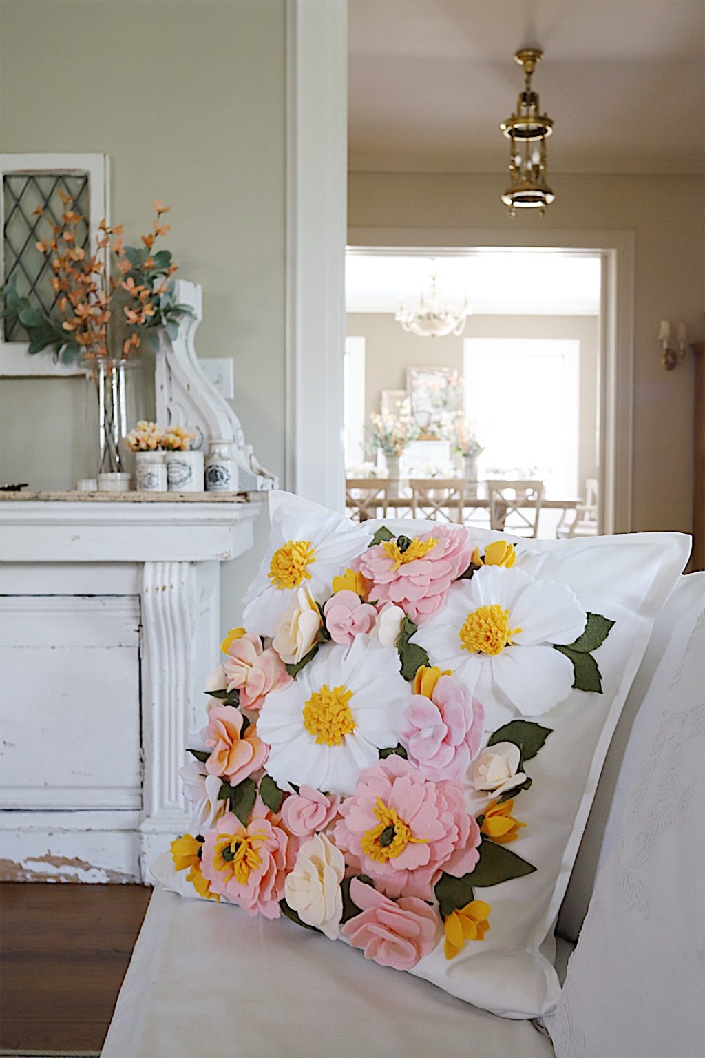 Simple Summer Decor - MY 100 YEAR OLD HOME