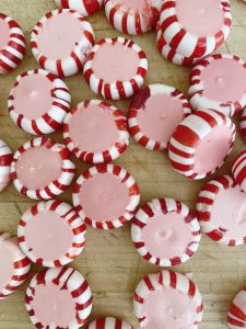 How to Make a Peppermint Candy Plate - MY 100 YEAR OLD HOME