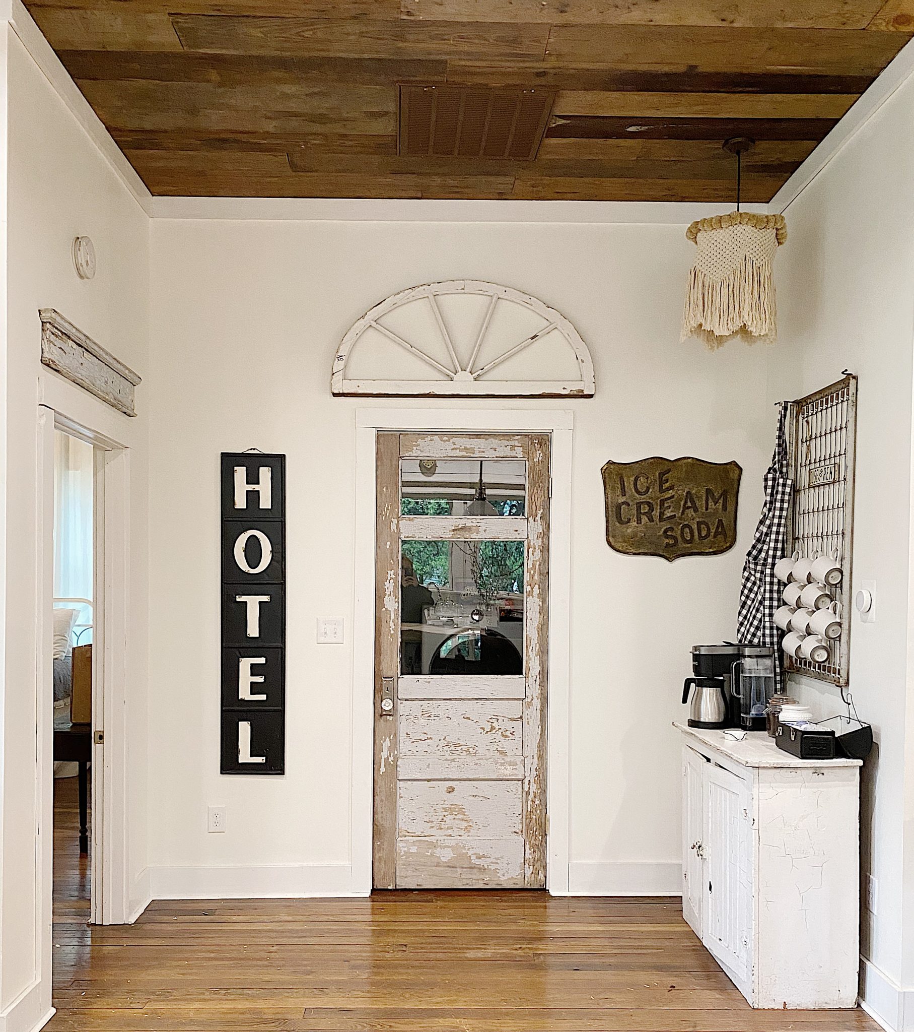 How to Finish a Remodel with Handmade and Vintage Decor Items for Your ...