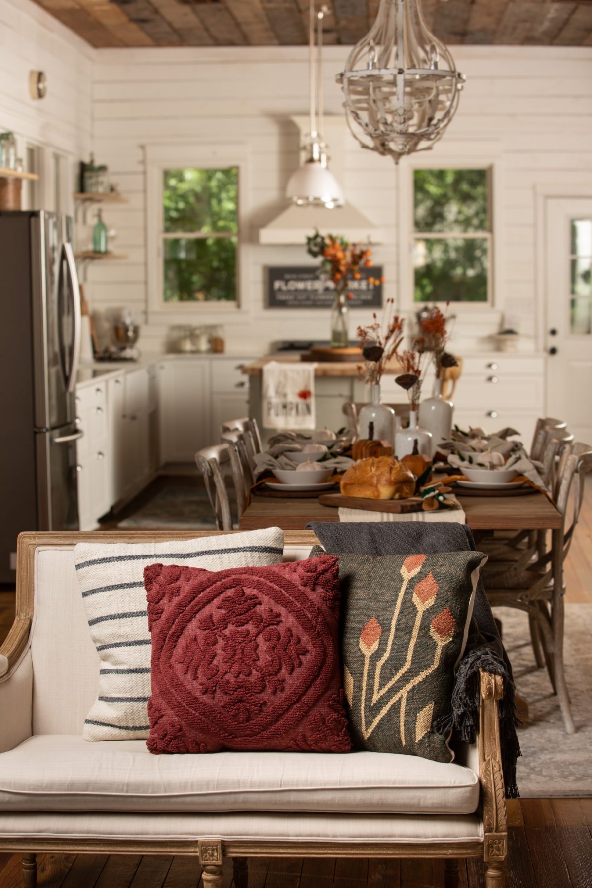 Our Photoshoot with Clint Harp Designs - MY 100 YEAR OLD HOME