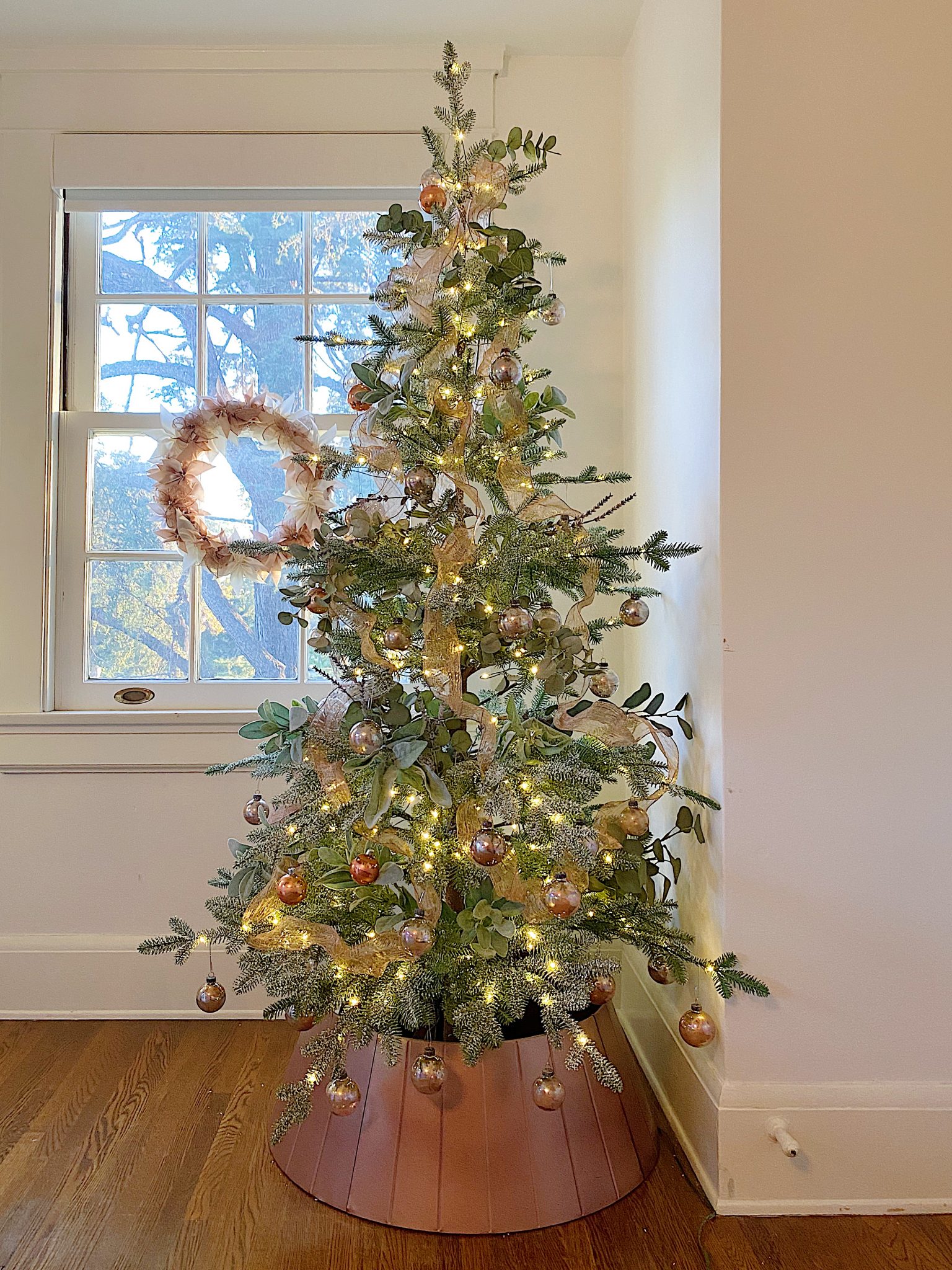 How to Style a Rose Gold Christmas Tree - MY 100 YEAR OLD HOME