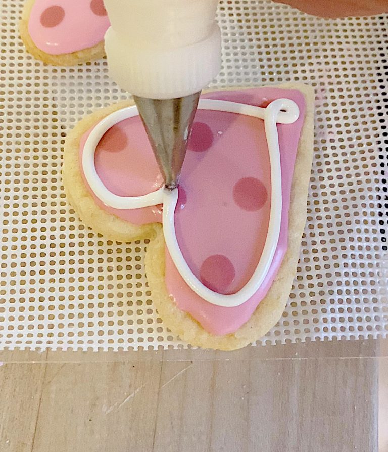 Decorating Cookies 101 with Wilton Royal Icing - MY 100 YEAR OLD HOME