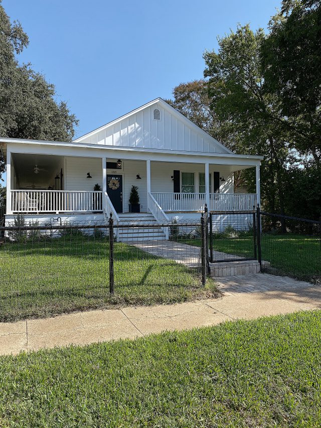 Home Tour of the Waco Airbnb Fixer Upper - MY 100 YEAR OLD HOME