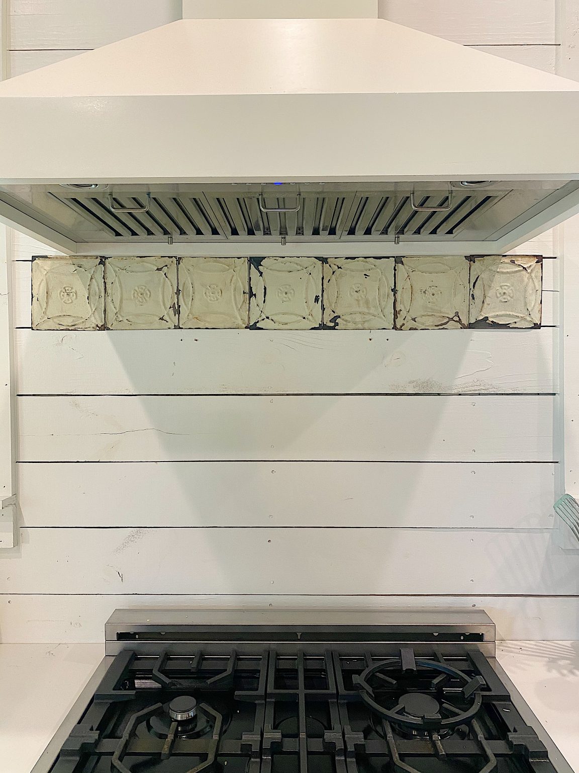 How to Tile a Backsplash with Vintage Tiles - MY 100 YEAR OLD HOME