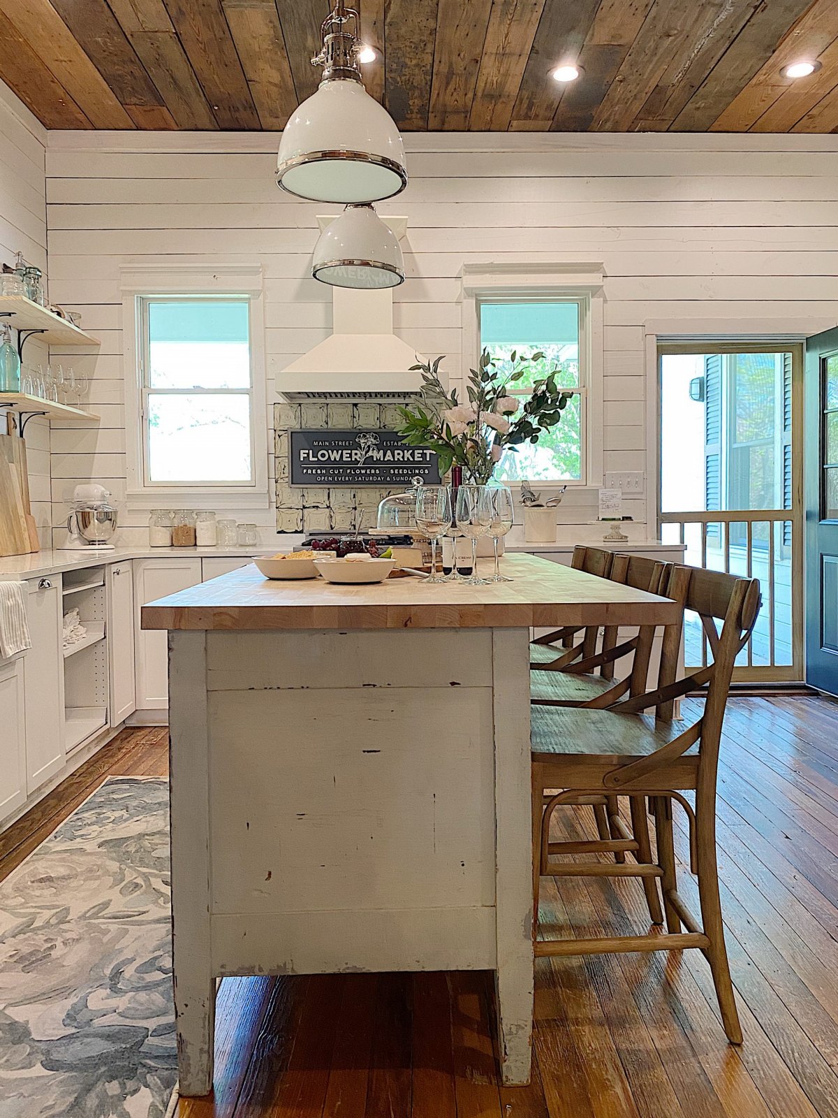 How to Tile a Backsplash with Vintage Tiles - MY 100 YEAR OLD HOME