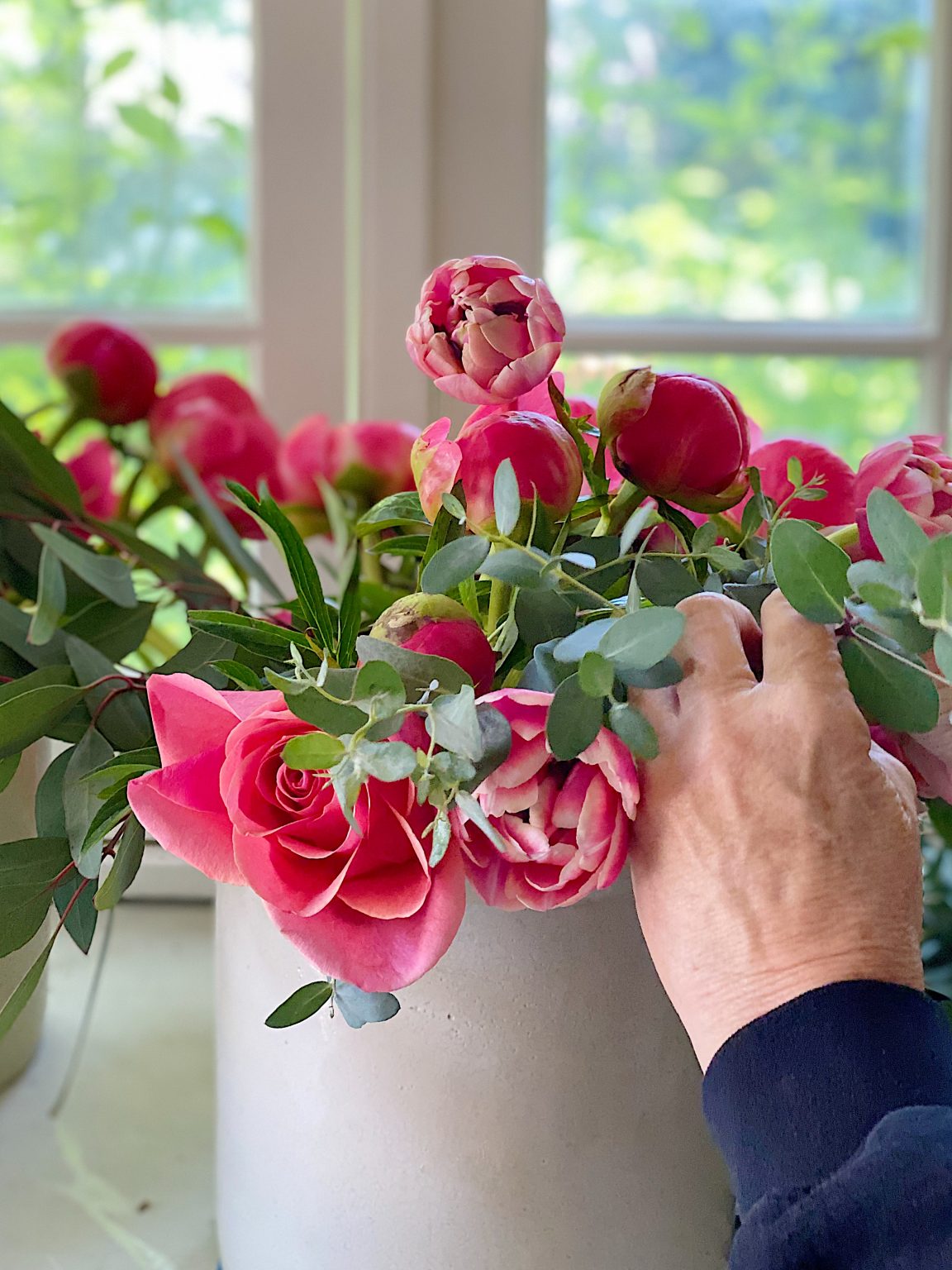 How to Arrange Flowers in a Vase - MY 100 YEAR OLD HOME