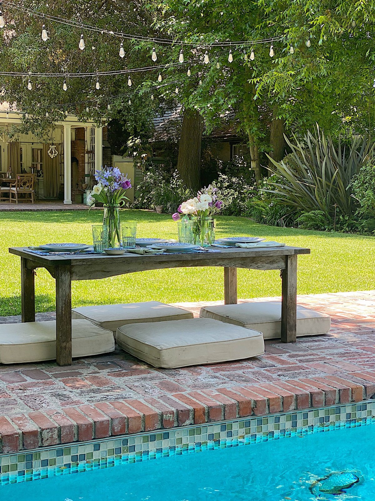 Al Fresco Dining Poolside Style - MY 100 YEAR OLD HOME