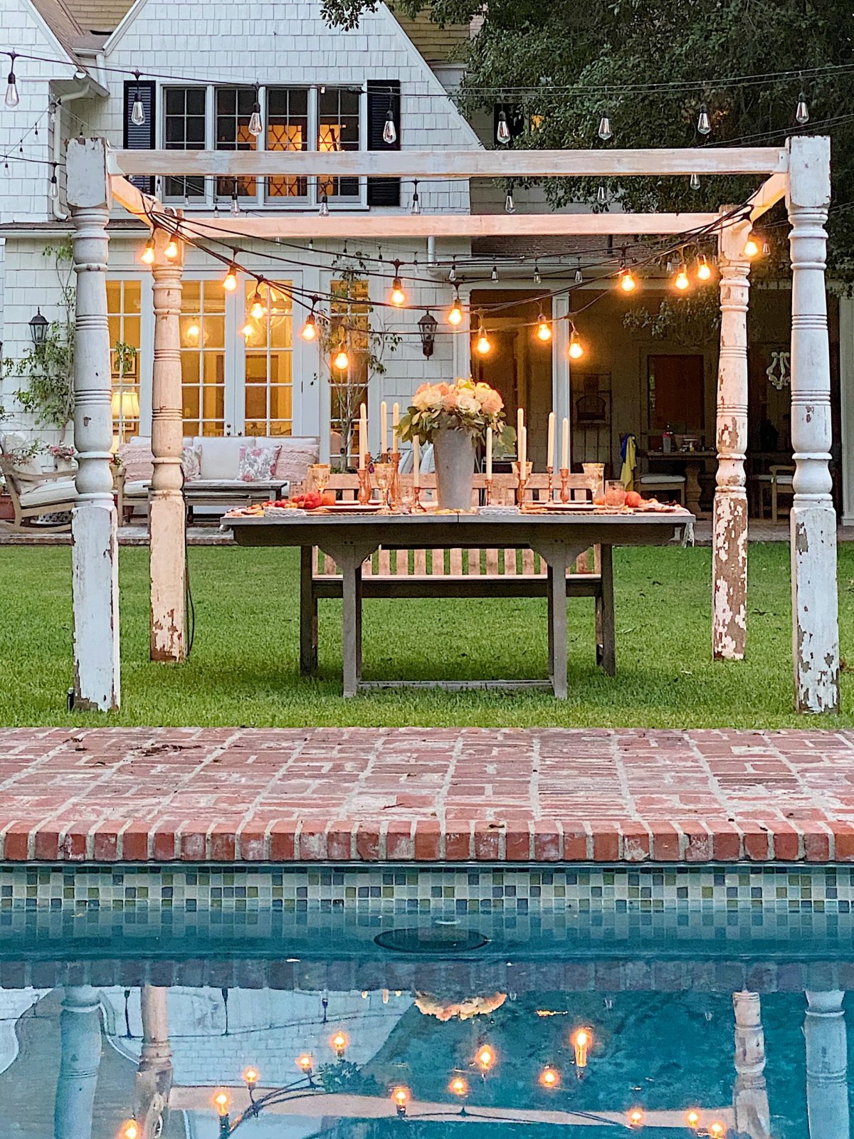 How to Set an Outdoor Table