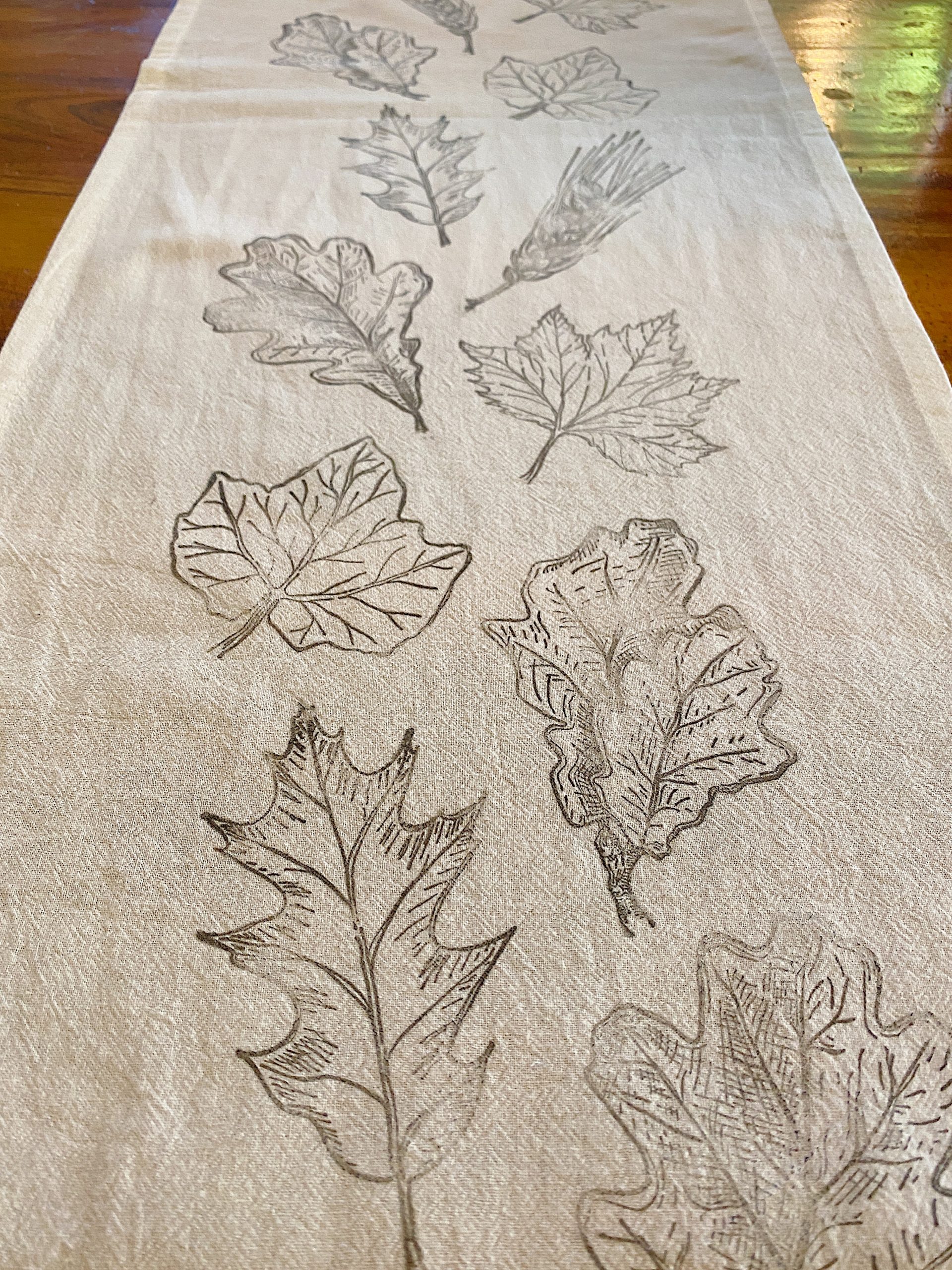 DIY Fall Table Runner - MY 100 YEAR OLD HOME