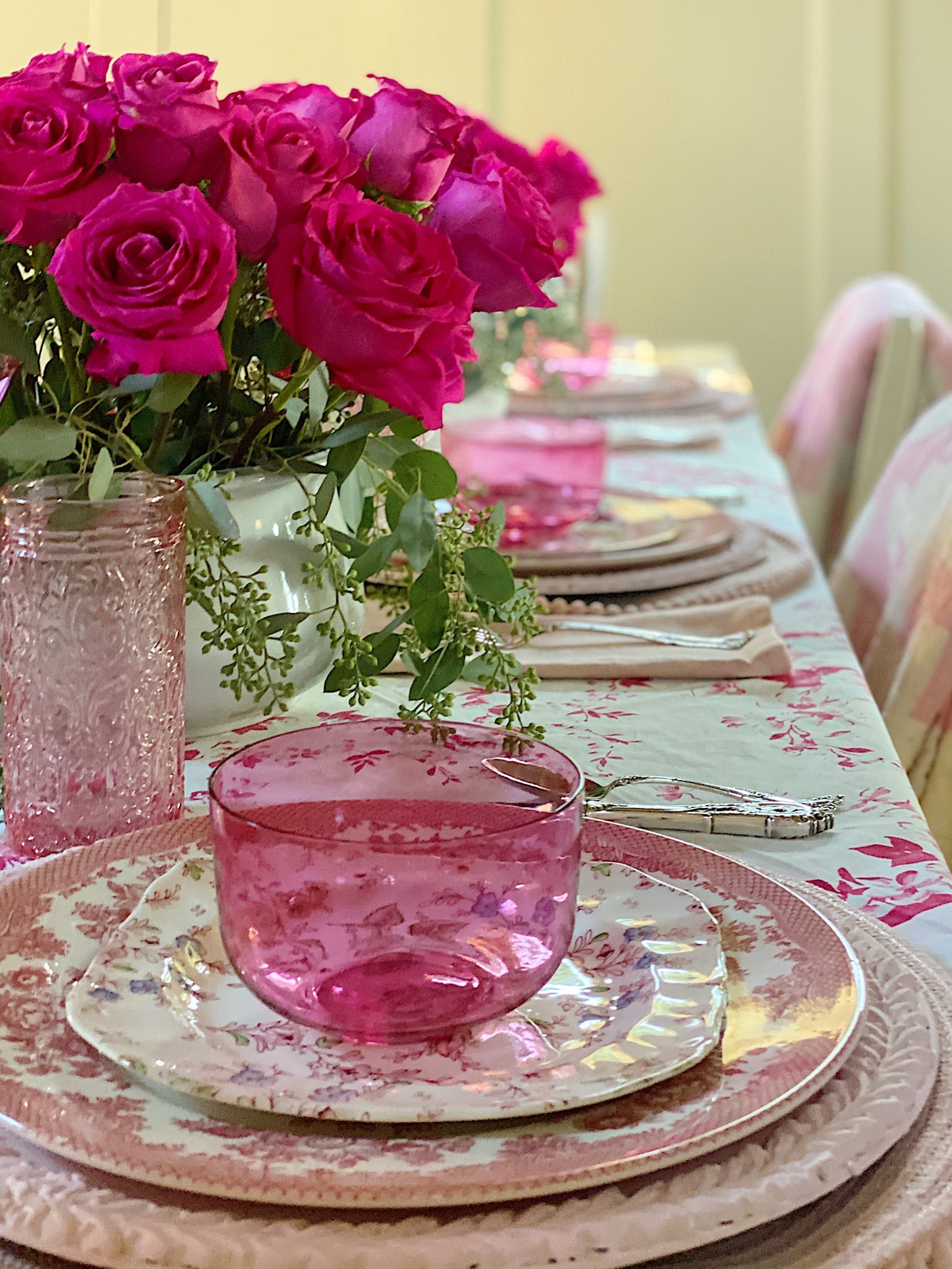 The Best Pink Christmas Ideas - MY 100 YEAR OLD HOME