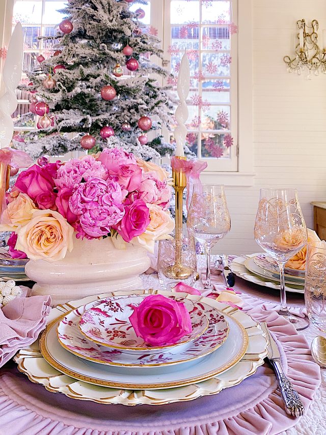 Pink Christmas Table Favorites - MY 100 YEAR OLD HOME