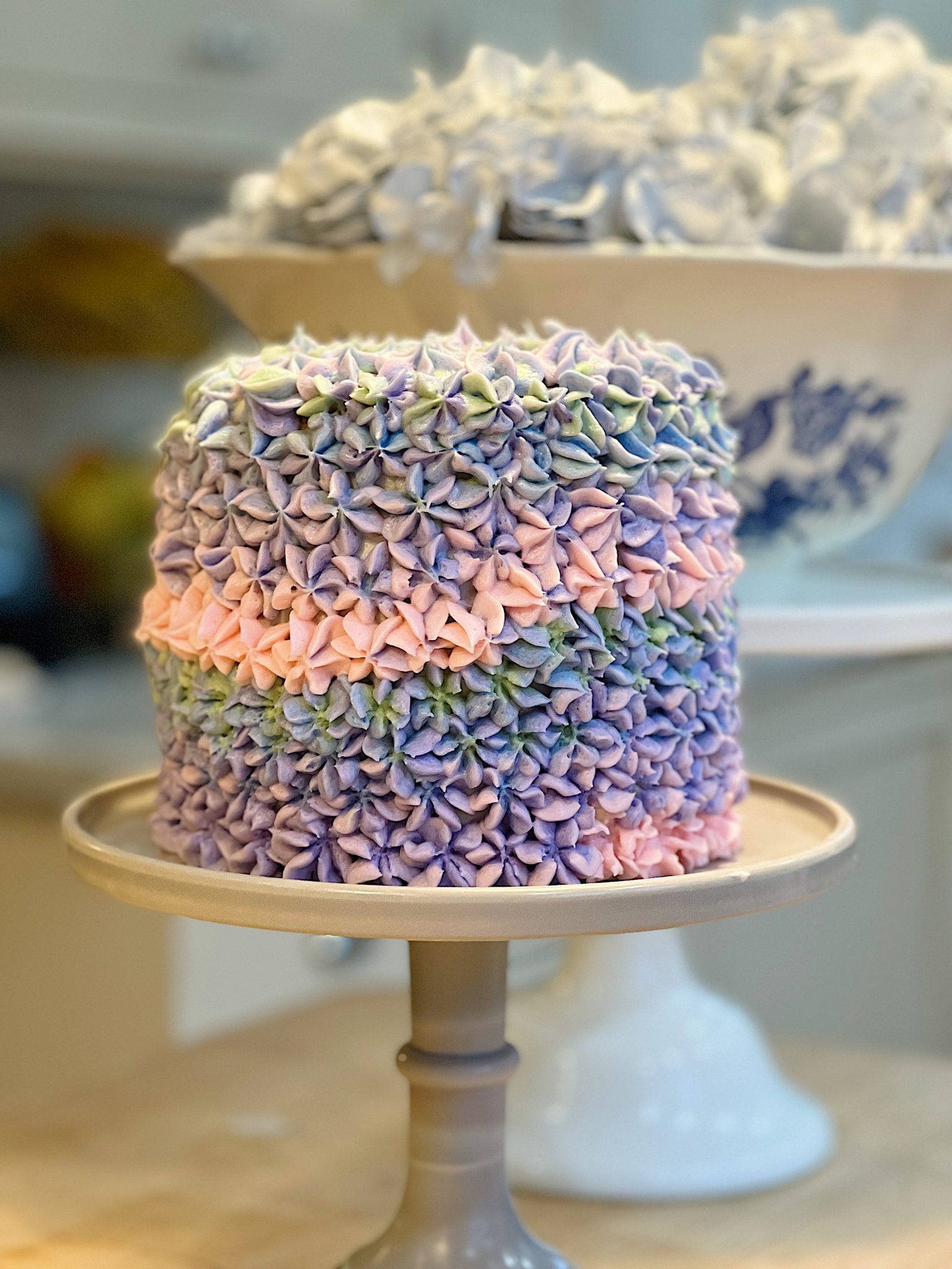How to Make a Hydrangea Flower Cake - MY 100 YEAR OLD HOME