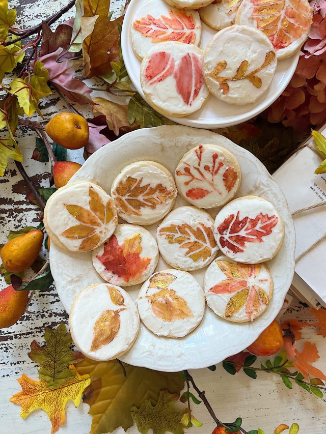 How to Make Pretty Fall Cookies - MY 100 YEAR OLD HOME