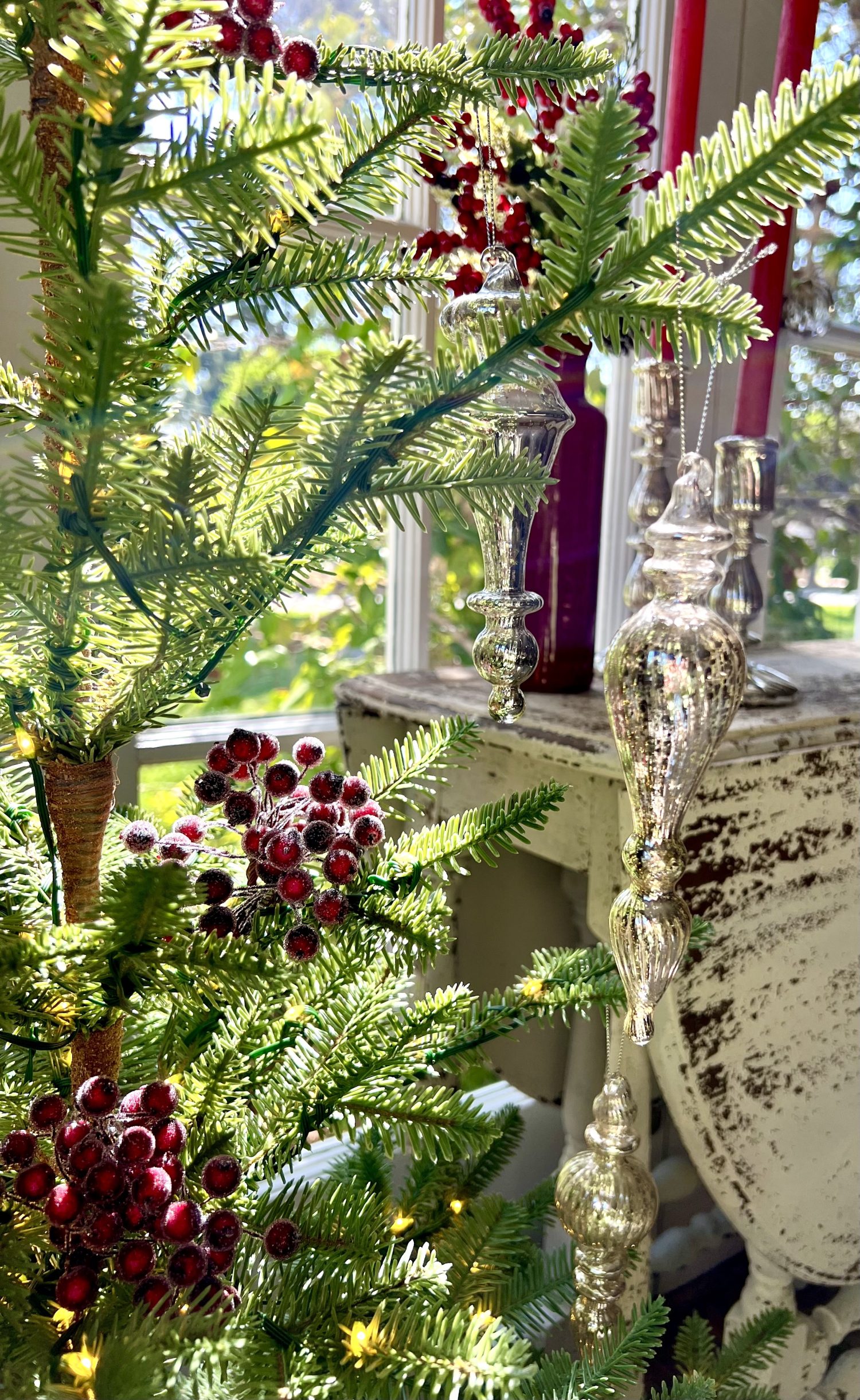 A Beautiful Box of Christmas Magic - MY 100 YEAR OLD HOME