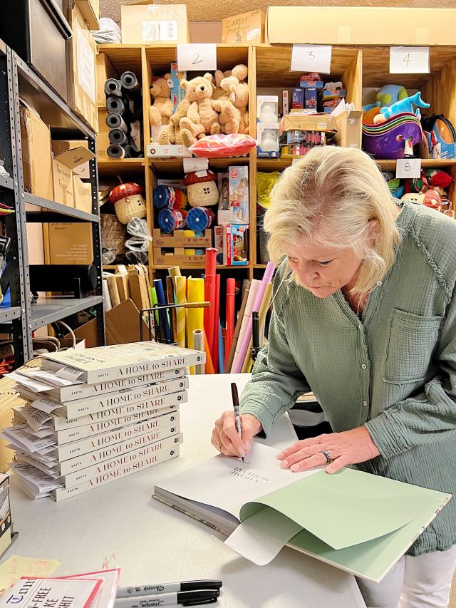 Book Signings and Sunday Morning Coffee - MY 100 YEAR OLD HOME