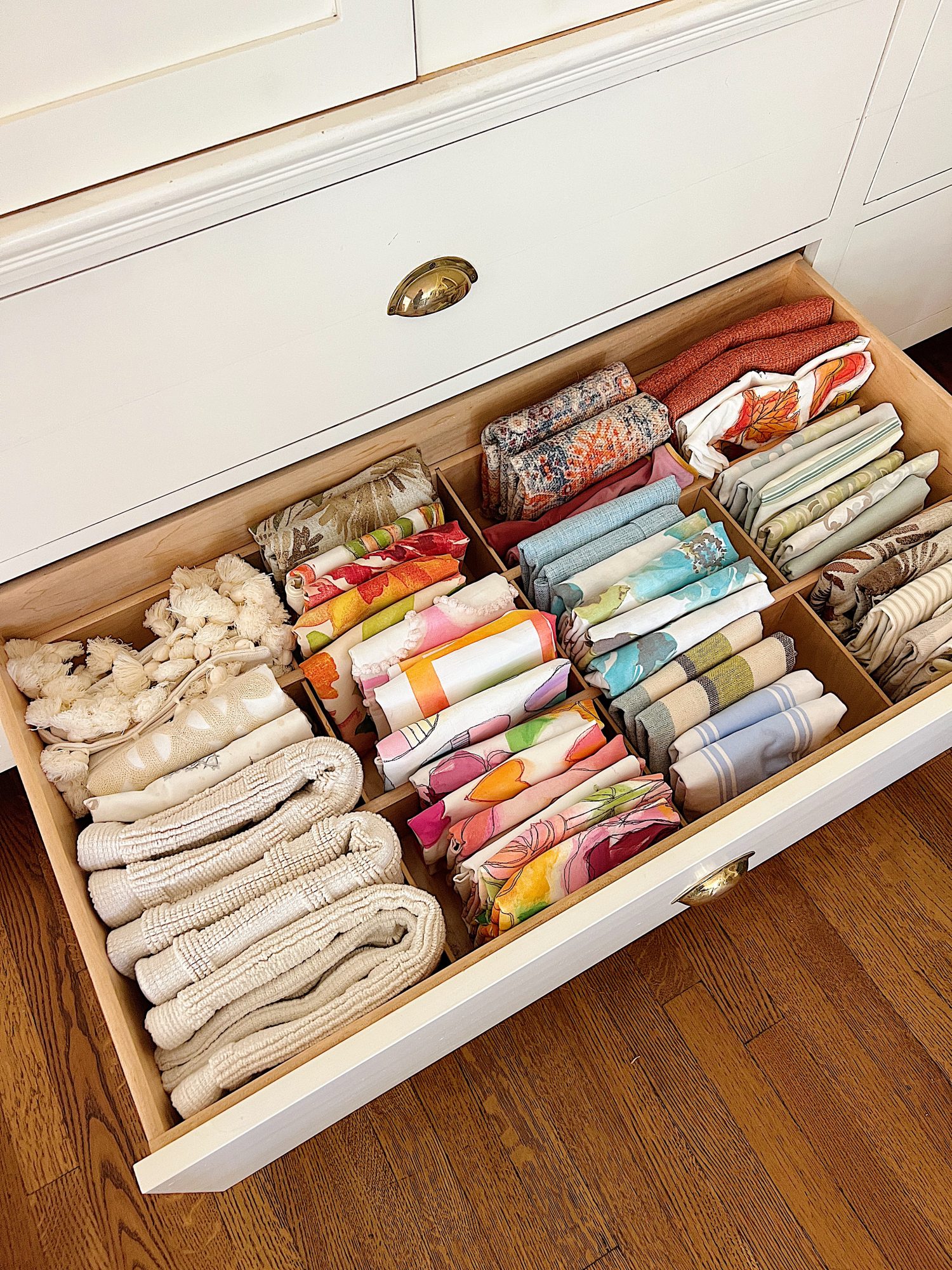 Colorful Throw Pillows for Spring Decorating - MY 100 YEAR OLD HOME