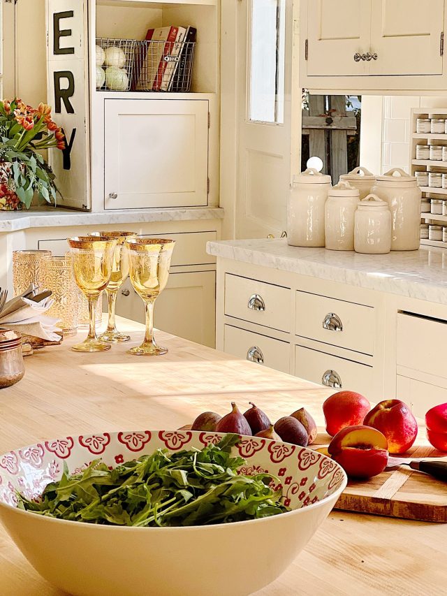 Holiday Crafts and Sunday Morning Coffee - MY 100 YEAR OLD HOME