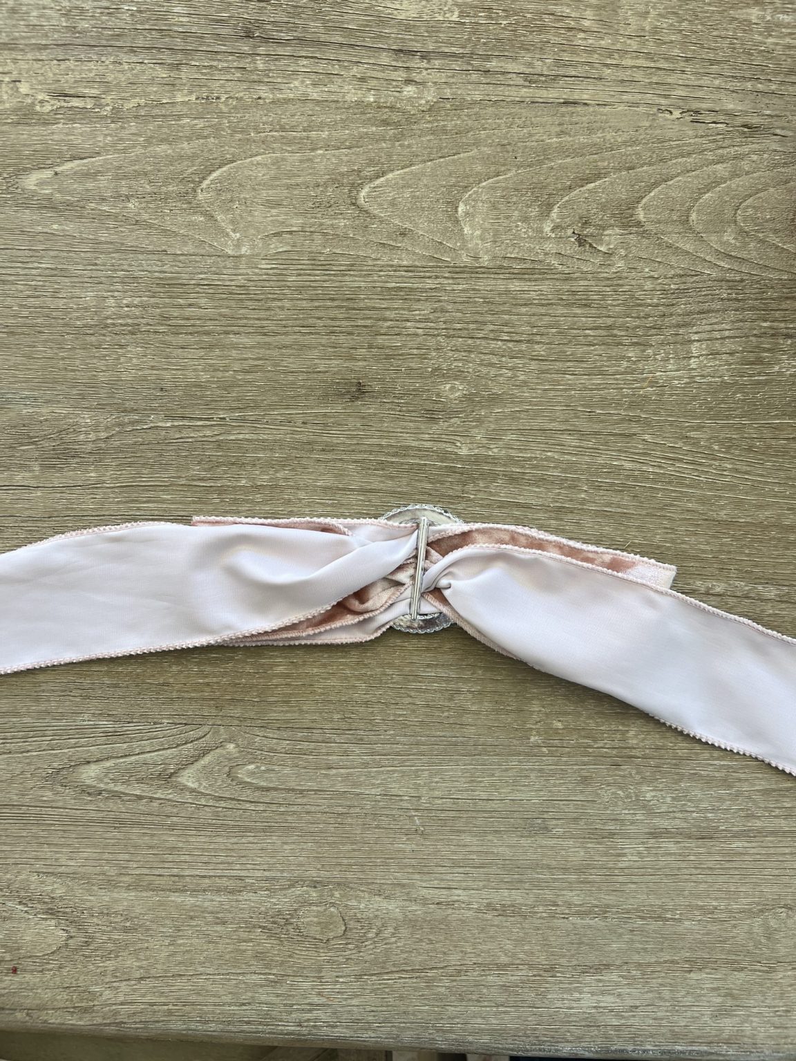 Decorating with Christmas Ribbon in the Dining Room - MY 100 YEAR OLD HOME