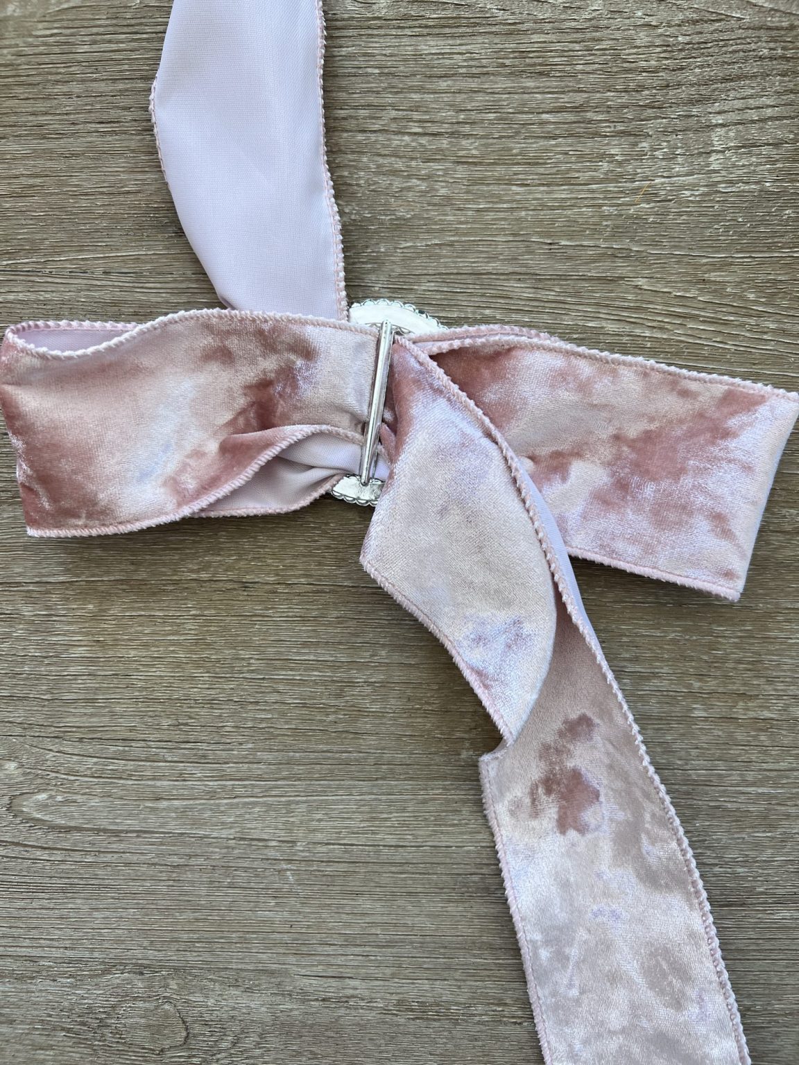 Decorating with Christmas Ribbon in the Dining Room - MY 100 YEAR OLD HOME