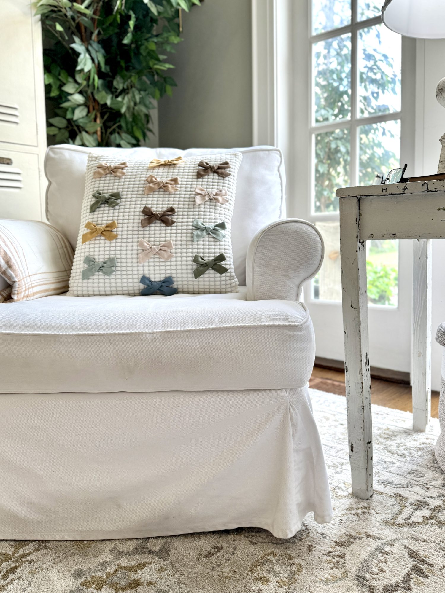 The Coquette Trend - MY 100 YEAR OLD HOME