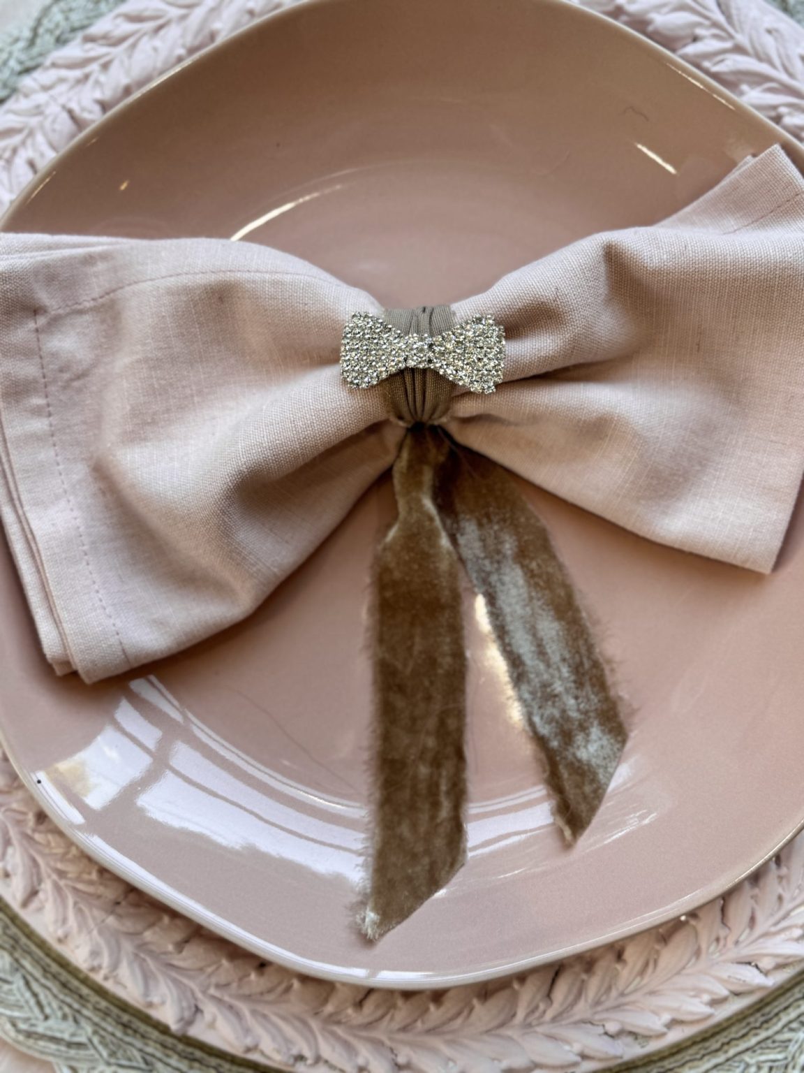 The Coquette Trend - MY 100 YEAR OLD HOME