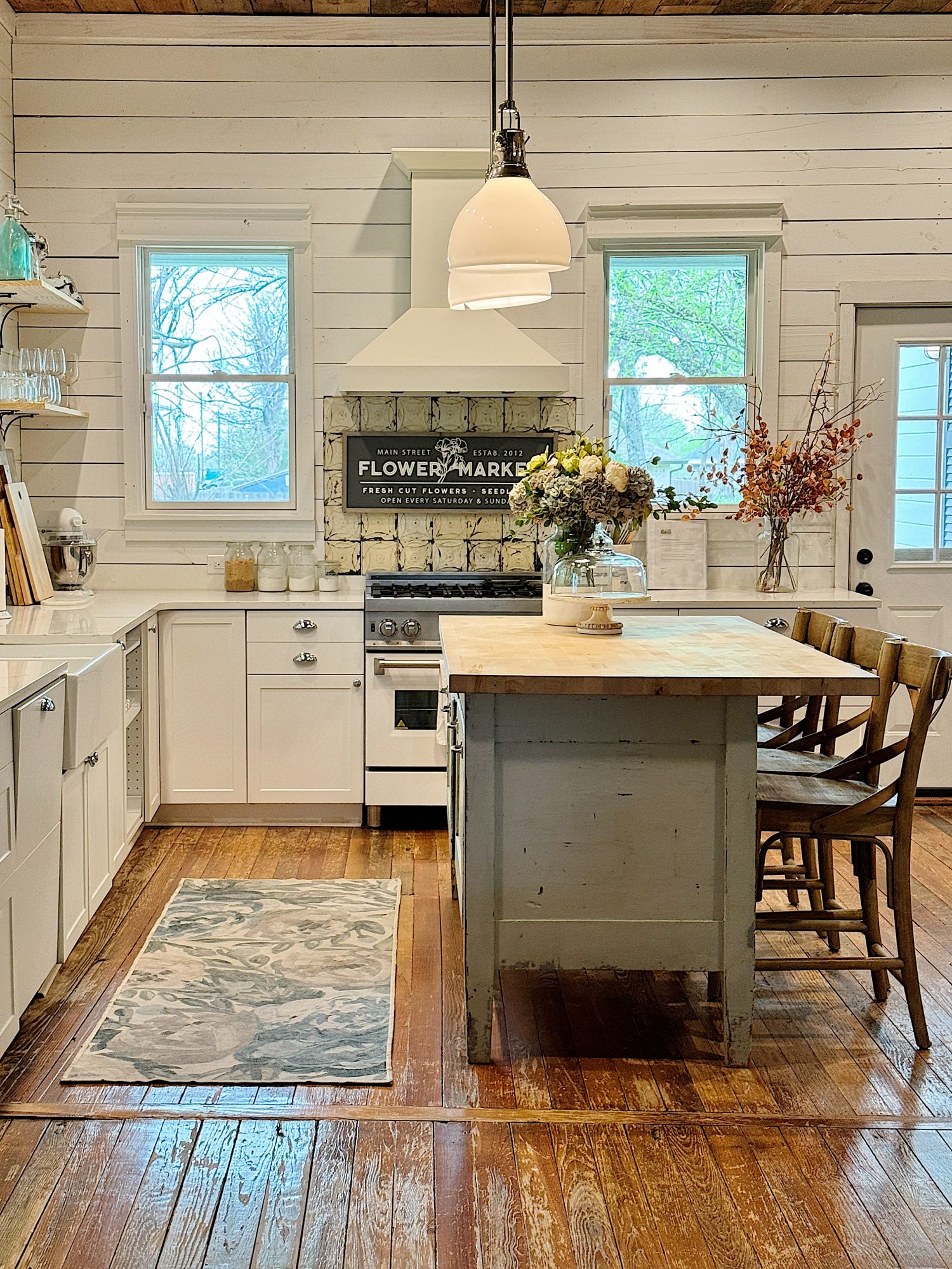 A Spring Refresh at our Airbnb Waco Home - MY 100 YEAR OLD HOME